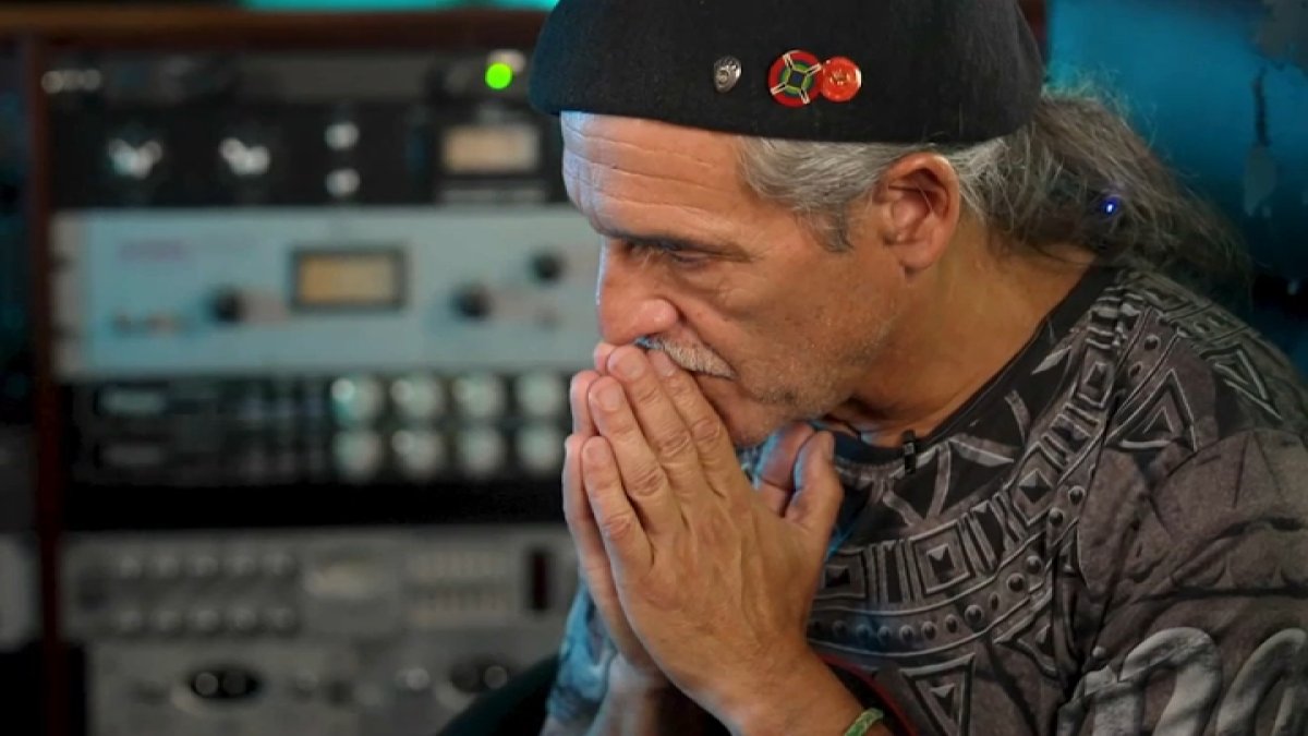 Leo Rosales cuenta su historia con las drogas – Telemundo Area de la ...