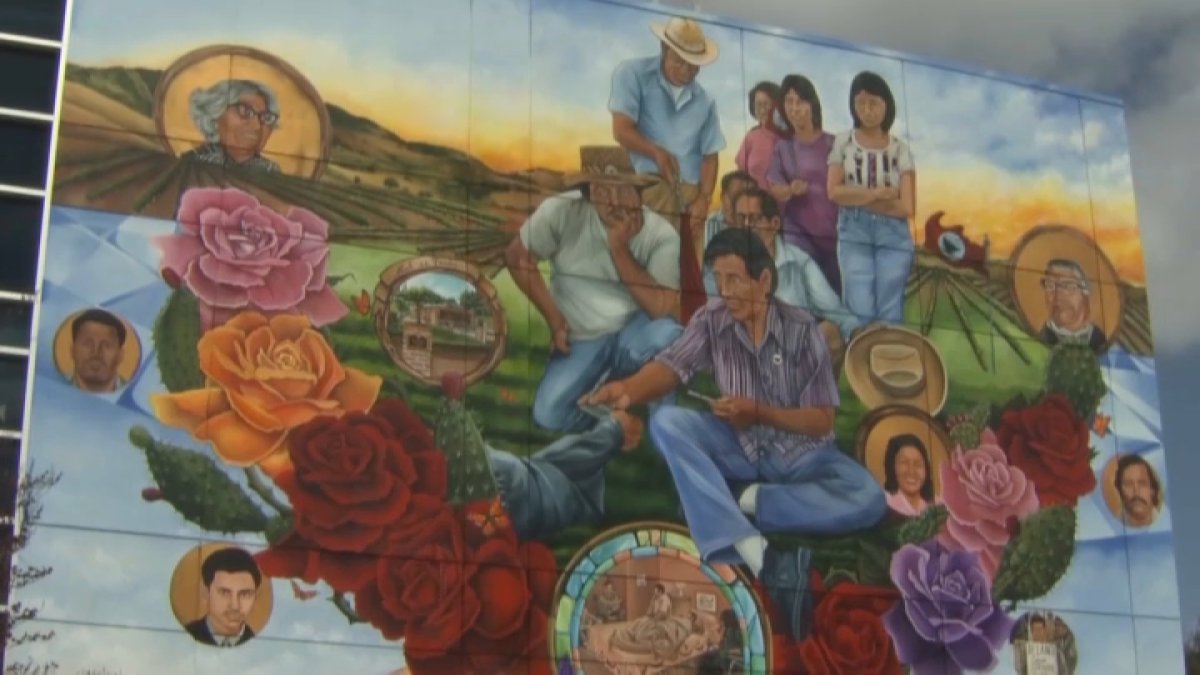Develan mural en el San Jose City College en honor a César Chávez ...