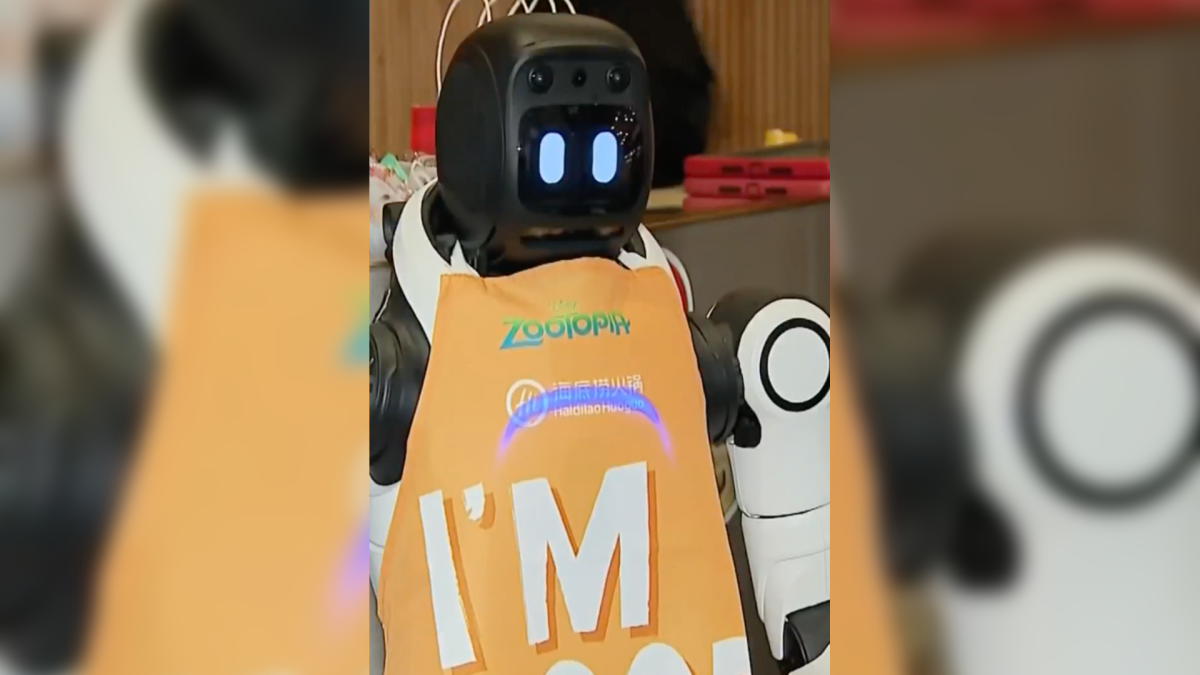 Robot causa destrozos en restaurante Haidilao de San José – Telemundo ...